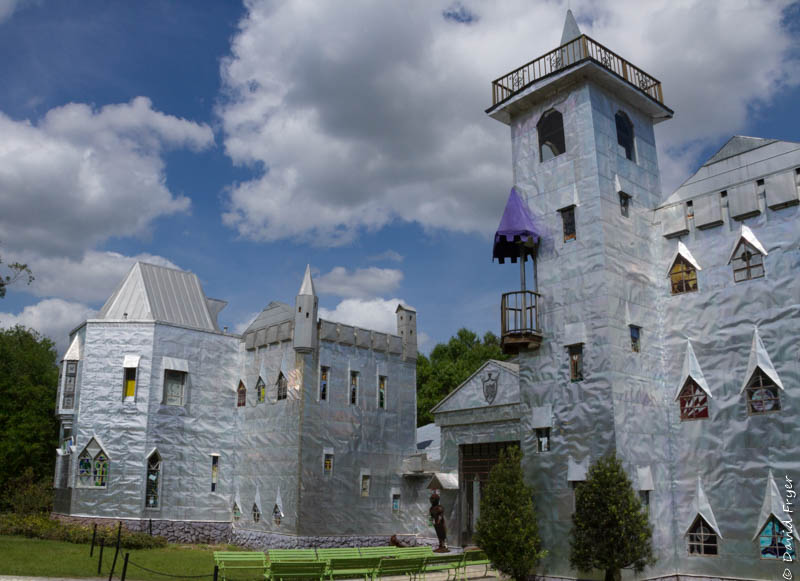 Solomon’s Castle – Piddlin' Around