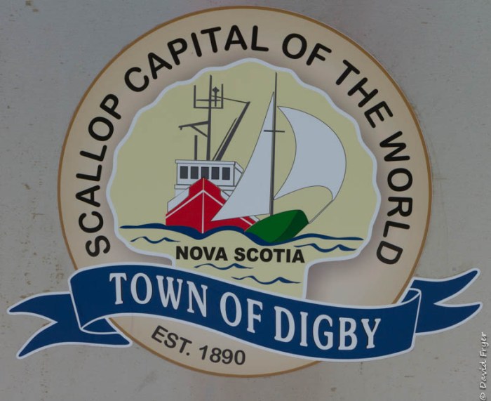 Dig Those Scallops – Digby, Nova Scotia – Piddlin' Around