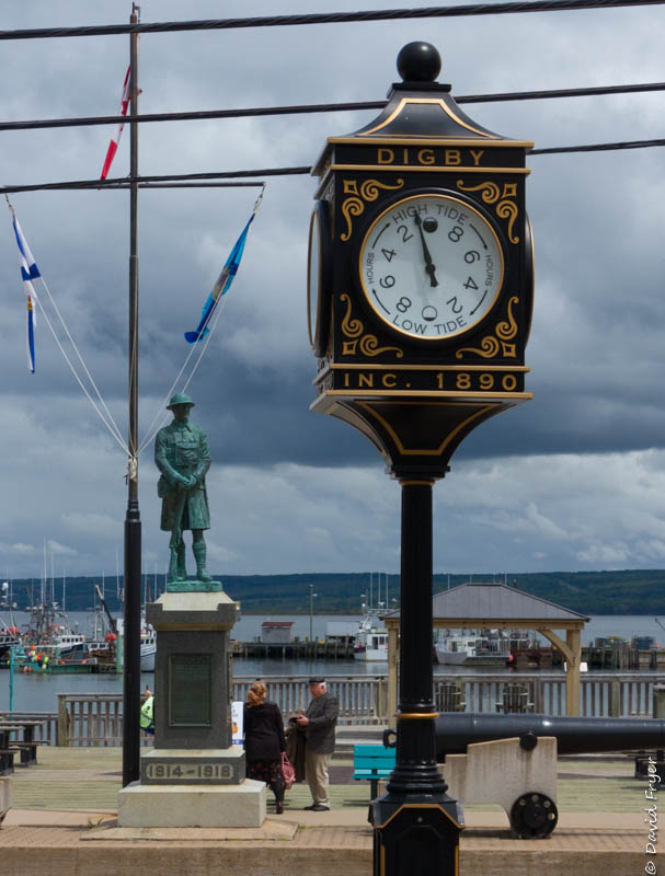 Dig Those Scallops – Digby, Nova Scotia – Piddlin' Around